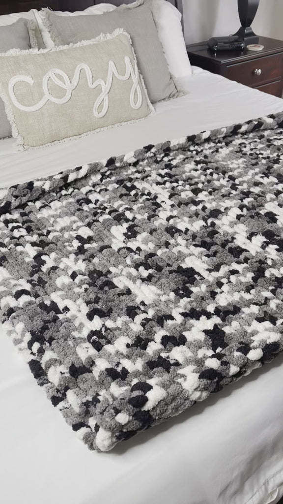 Pebble Beach Cozy Throw – Best Cozy Throws