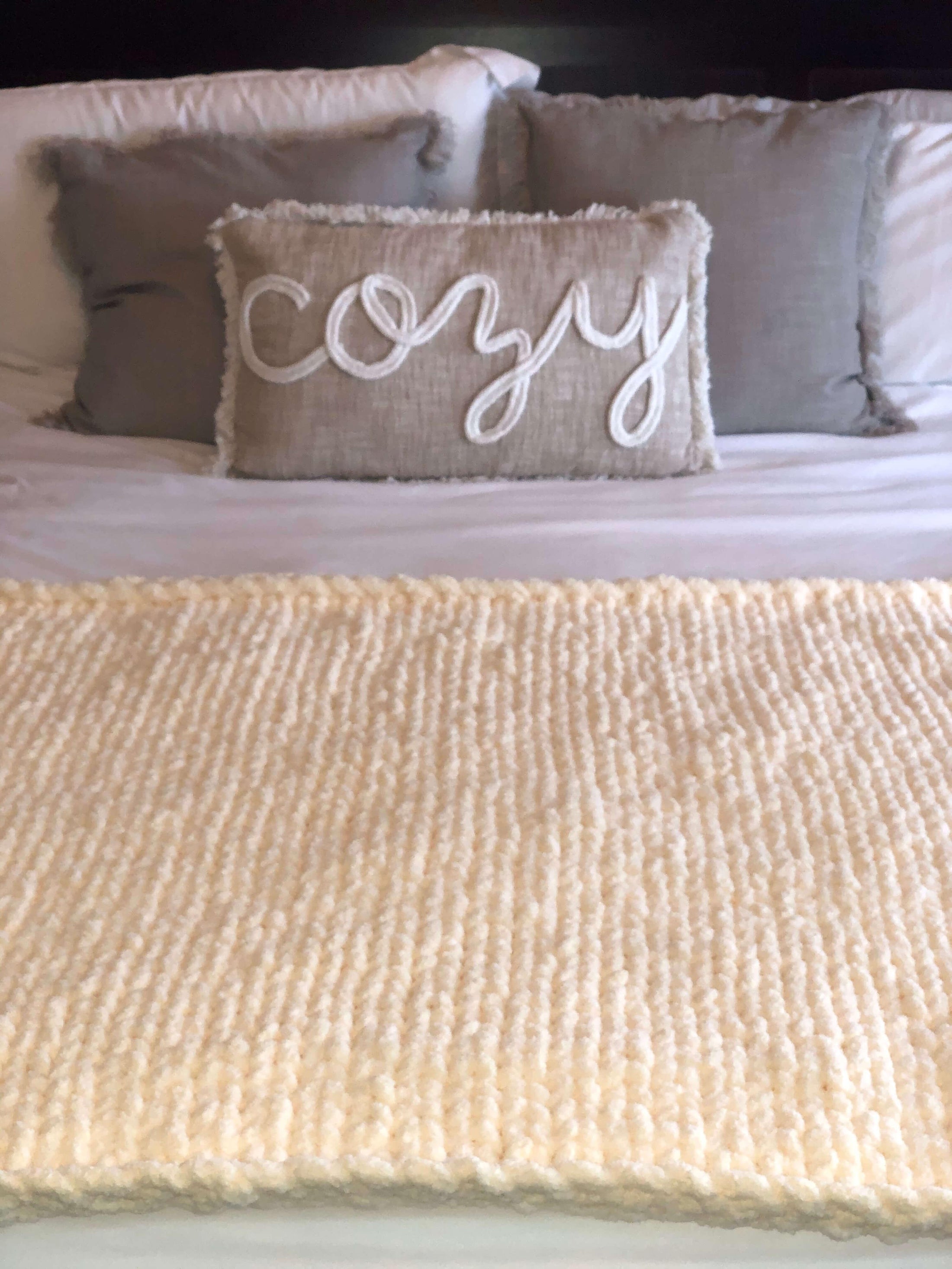 Vanilla Cream Cozy Throw – Best Cozy Throws