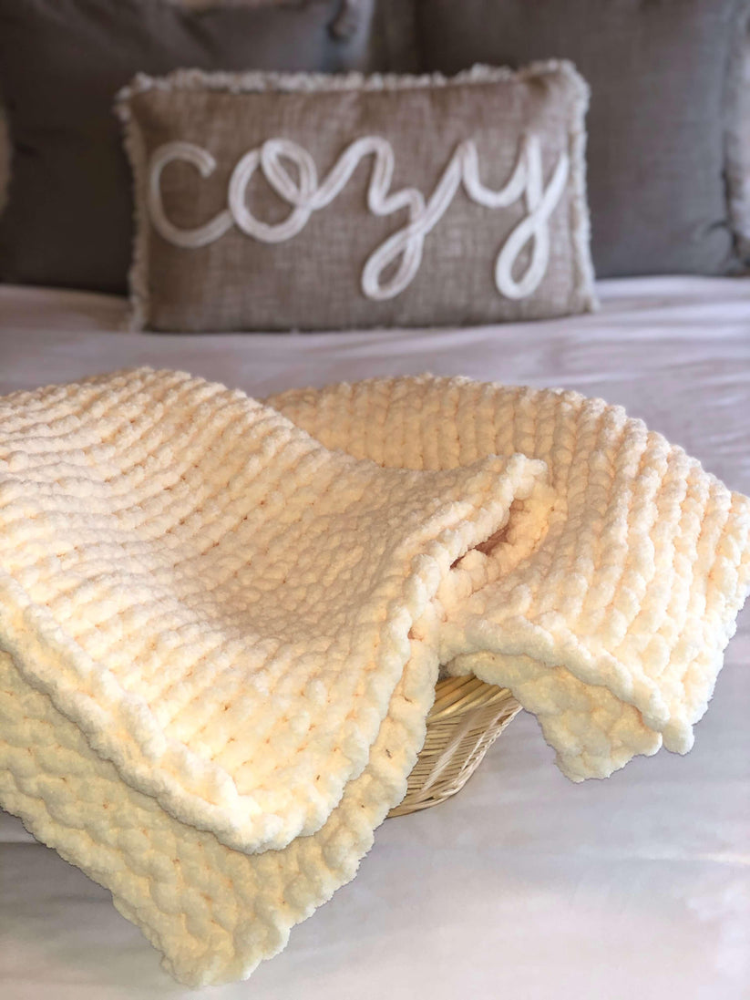 Vanilla Cream Cozy Throw – Best Cozy Throws