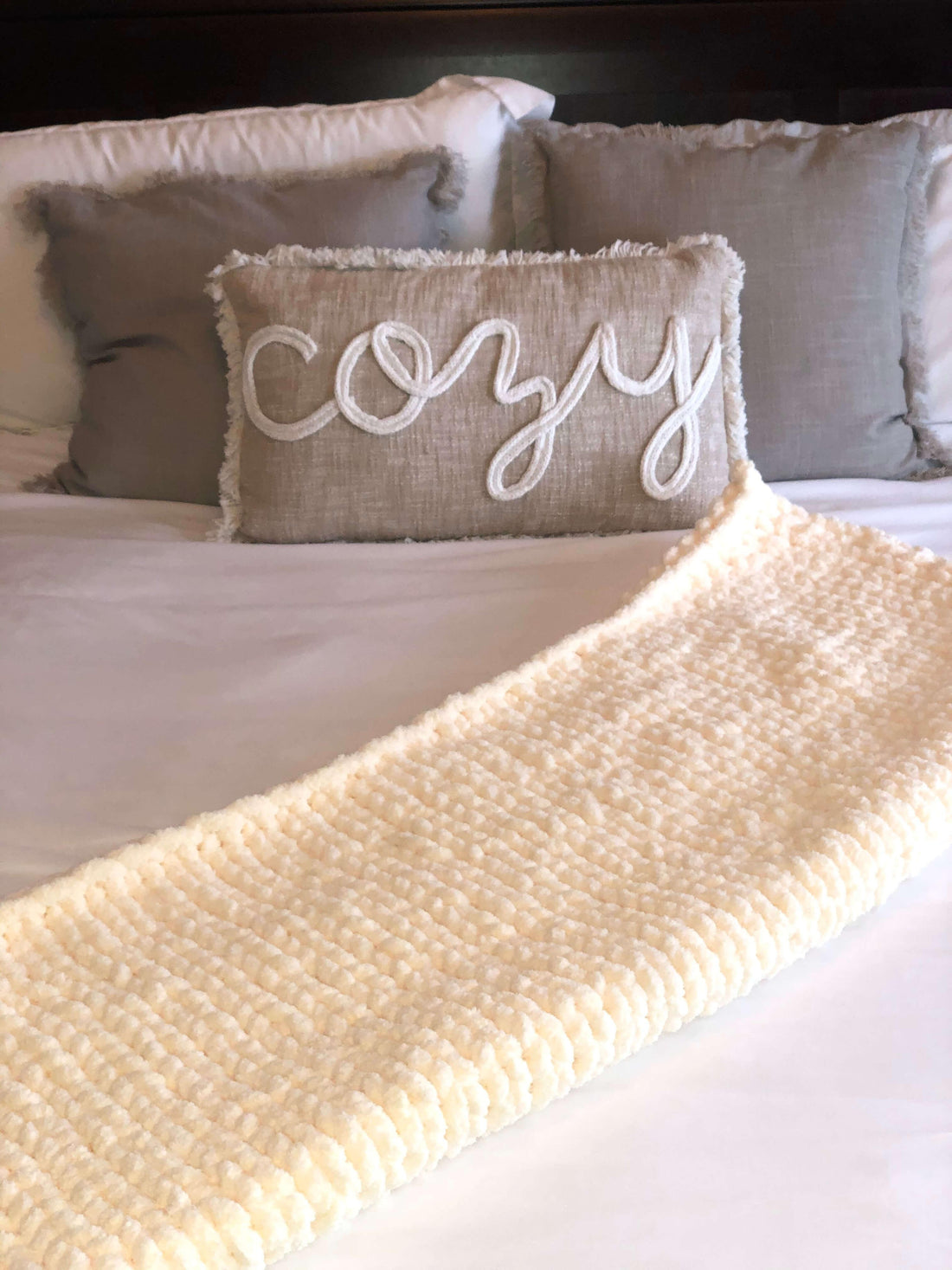 Vanilla Cream Cozy Throw – Best Cozy Throws